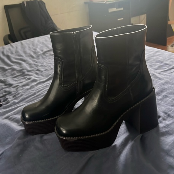 Call It Spring | Shoes | Size 9 Black Platform Ankle Boots Dark Brown ...
